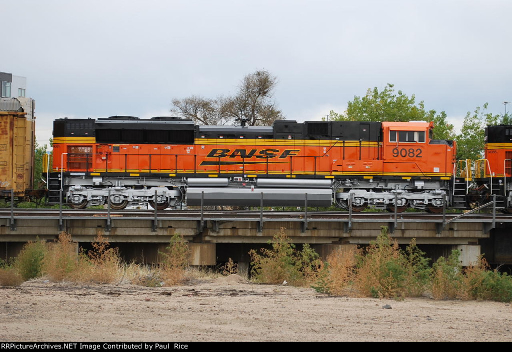 BNSF 9082